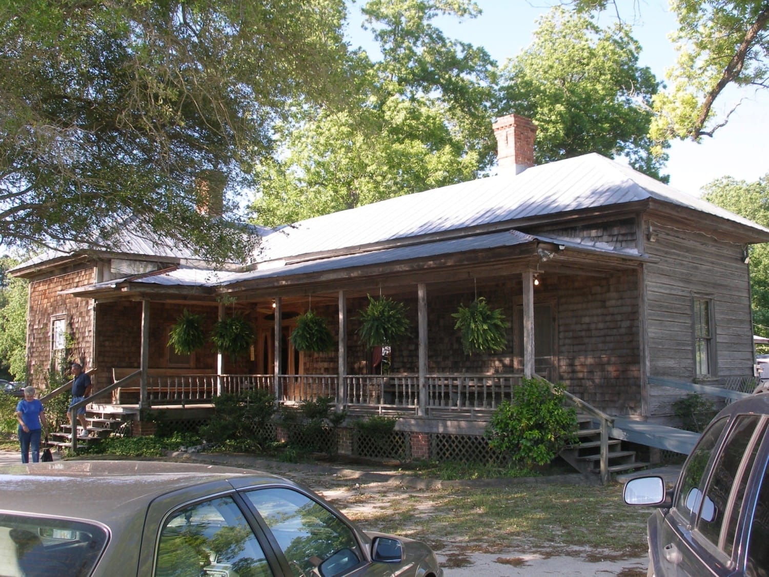 Sweatman’s: Making Pilgrimage for Whole Hog in Holly Hill - Food GPS