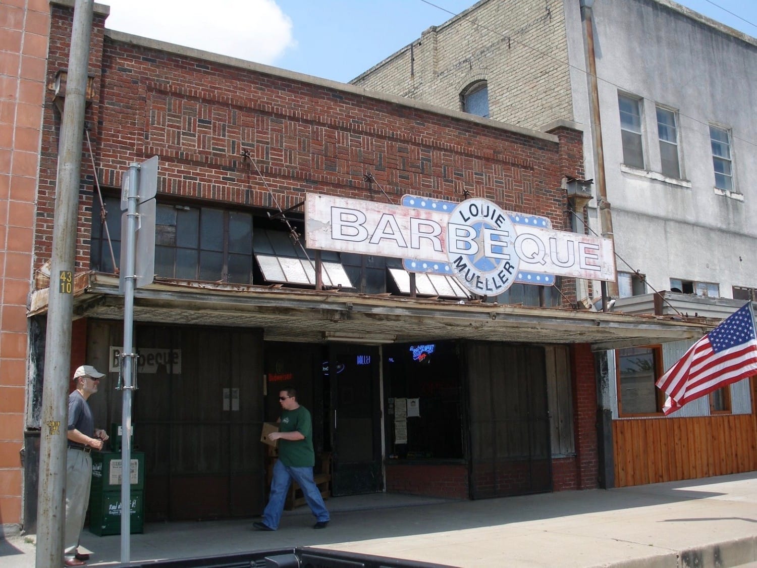 Louie Mueller Barbecue: Taking Brisket Express to Taylor