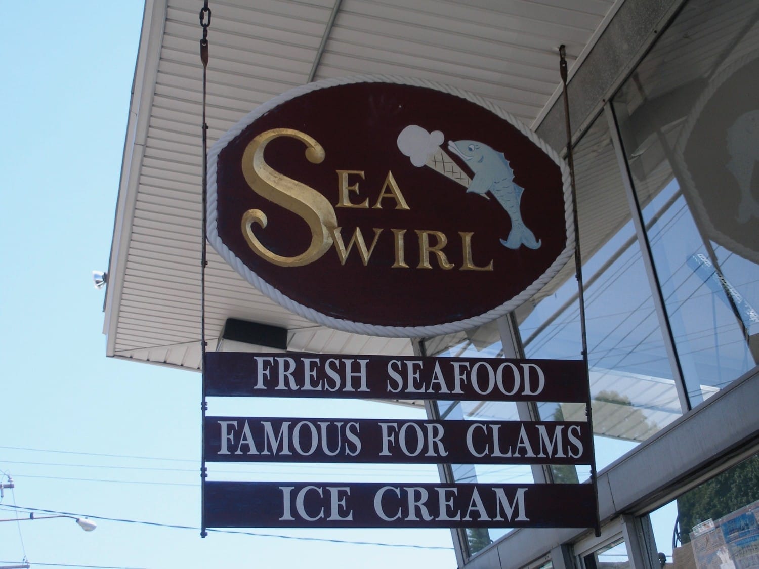 Sea Swirl: Charming Seasonal Shack Starring Clam Bellies