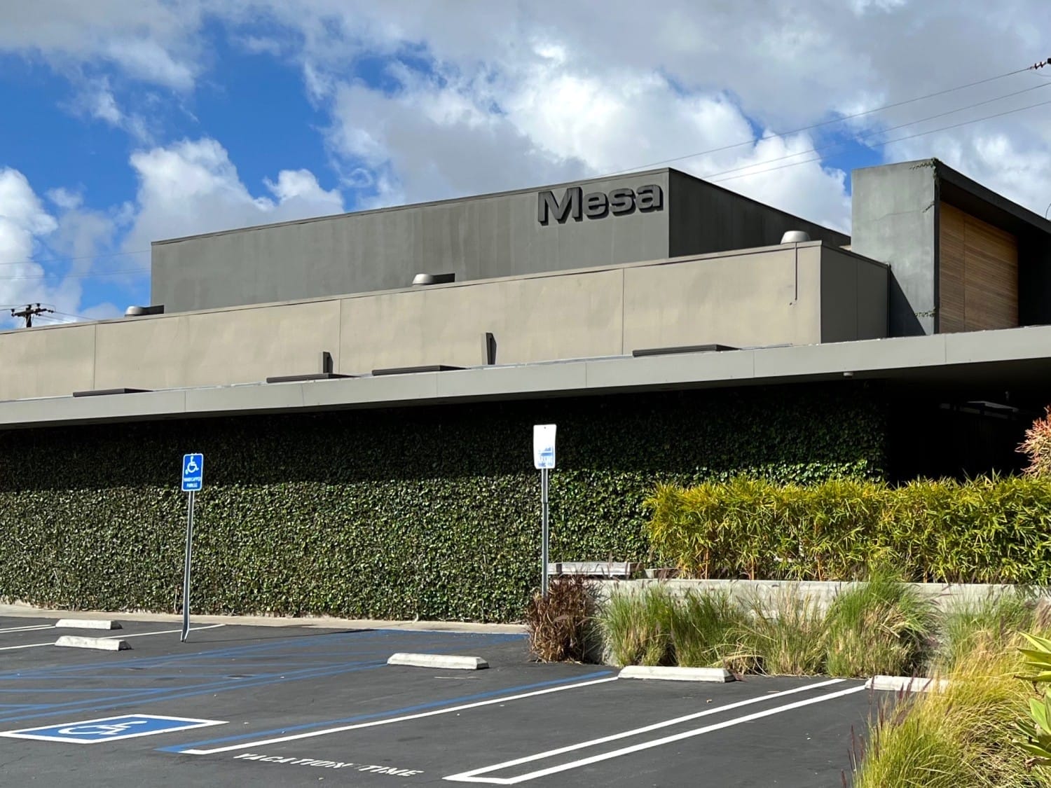 Mesa: Keeping Things Low-Profile in Costa Mesa - Food GPS